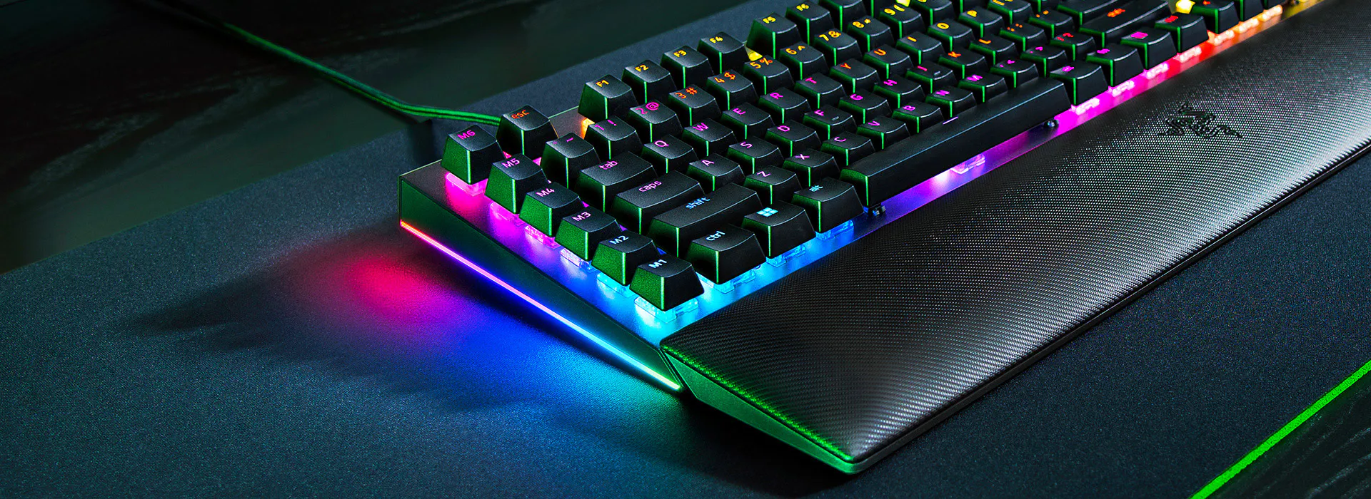 Clavier Gaming mécanique BlackWidow V4 avec éclairage RGB - Switchs ...